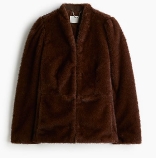 Valentinstags-Outfits: Diese Looks sind warm & sexy zugleich | COSMOPOLITAN